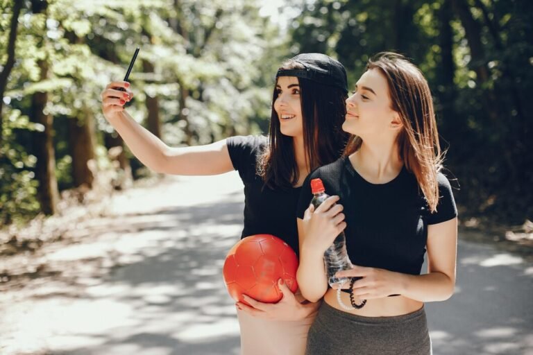 Social Hobbies for Women: 30+ Ideas to Make Friends